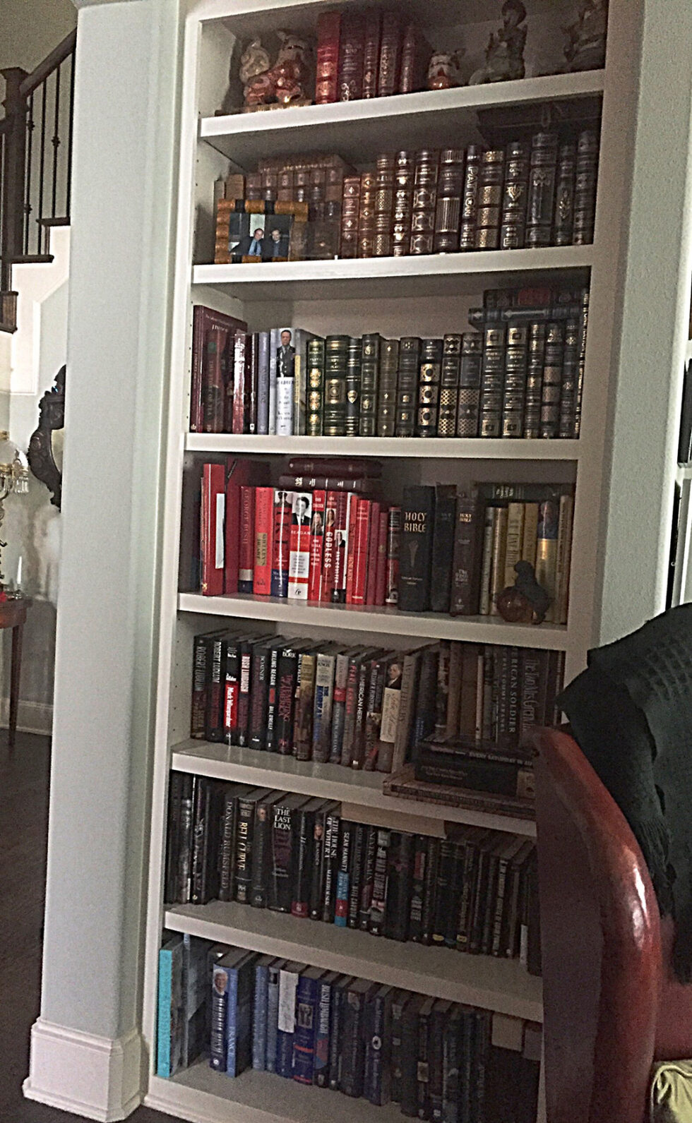 How to Create a Rainbow Bookshelf - Tried and True by Trista