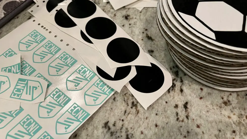 Door Decorations for Traveling Teams - Tried and True by Trista